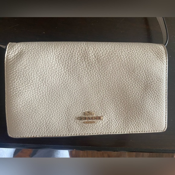 Coach | Bags | Coach Crossbody Cream Purse Vguc | Poshmark